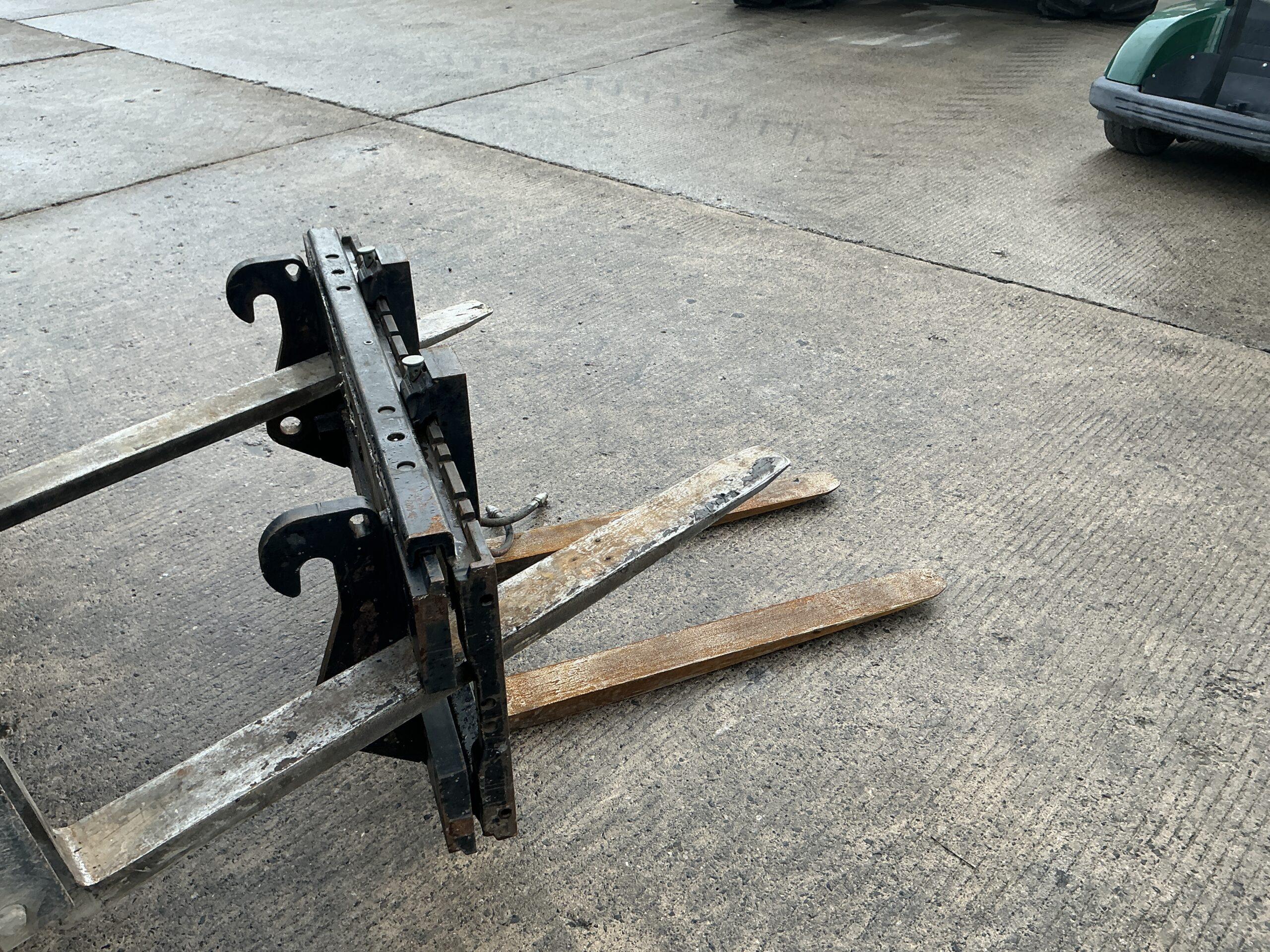 Hydraulic Side Shift Forks - RJ and KD McLean Ltd - Tractors and Plant