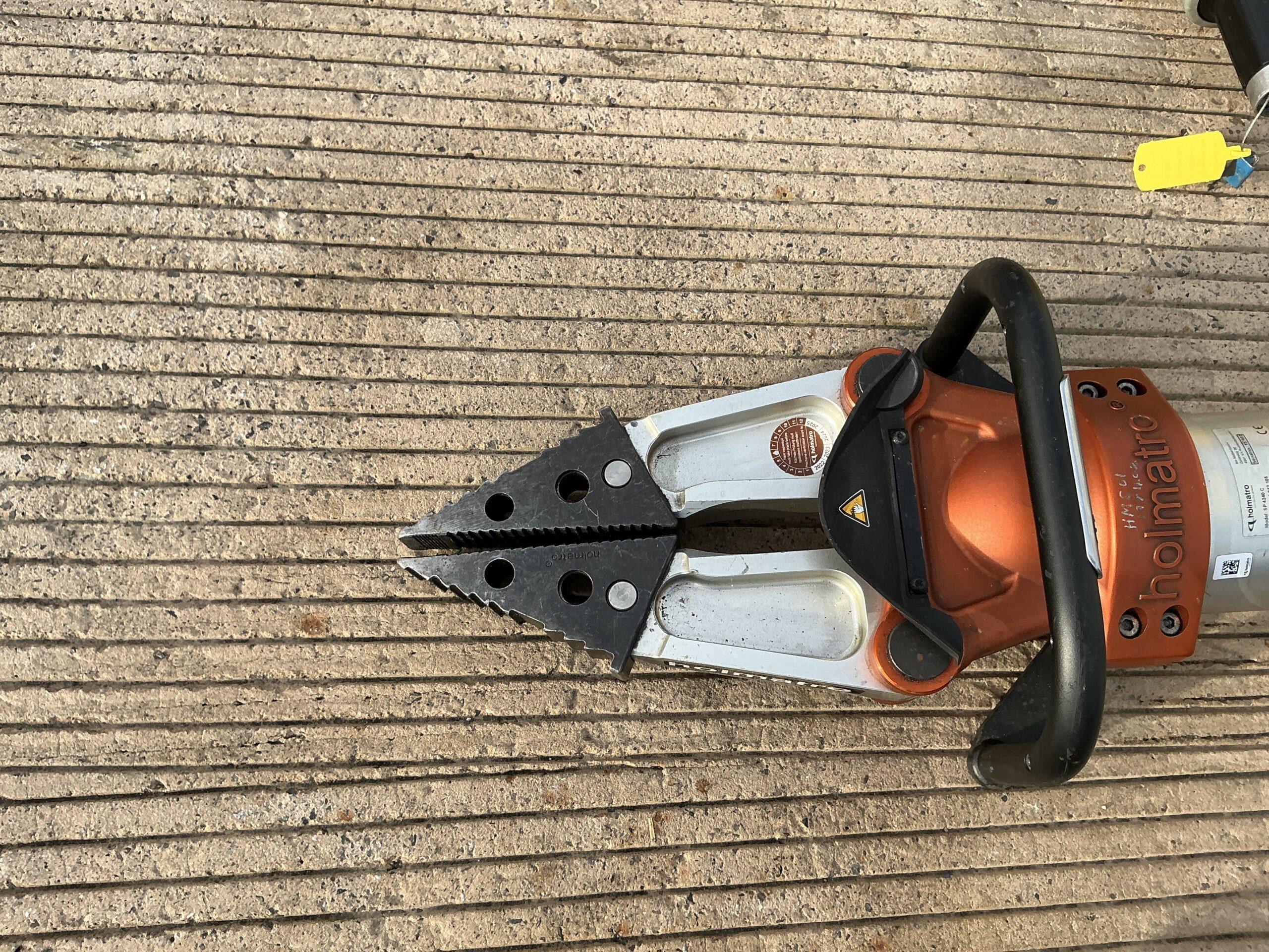 Holmatro Rescue Tool Set - RJ and KD McLean Ltd - Tractors and Plant