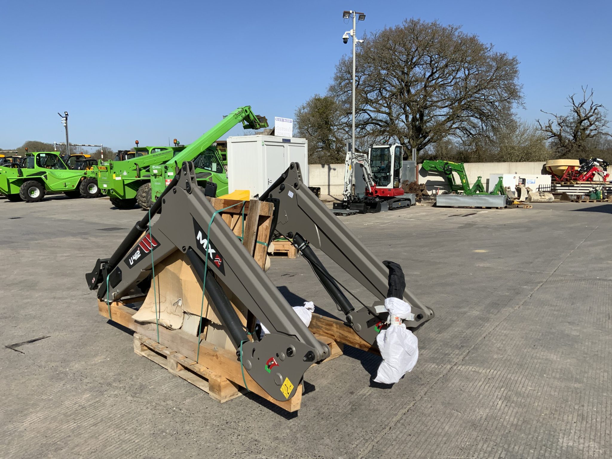 MX U412+ Loader Unused - RJ and KD McLean Ltd - Tractors and Plant