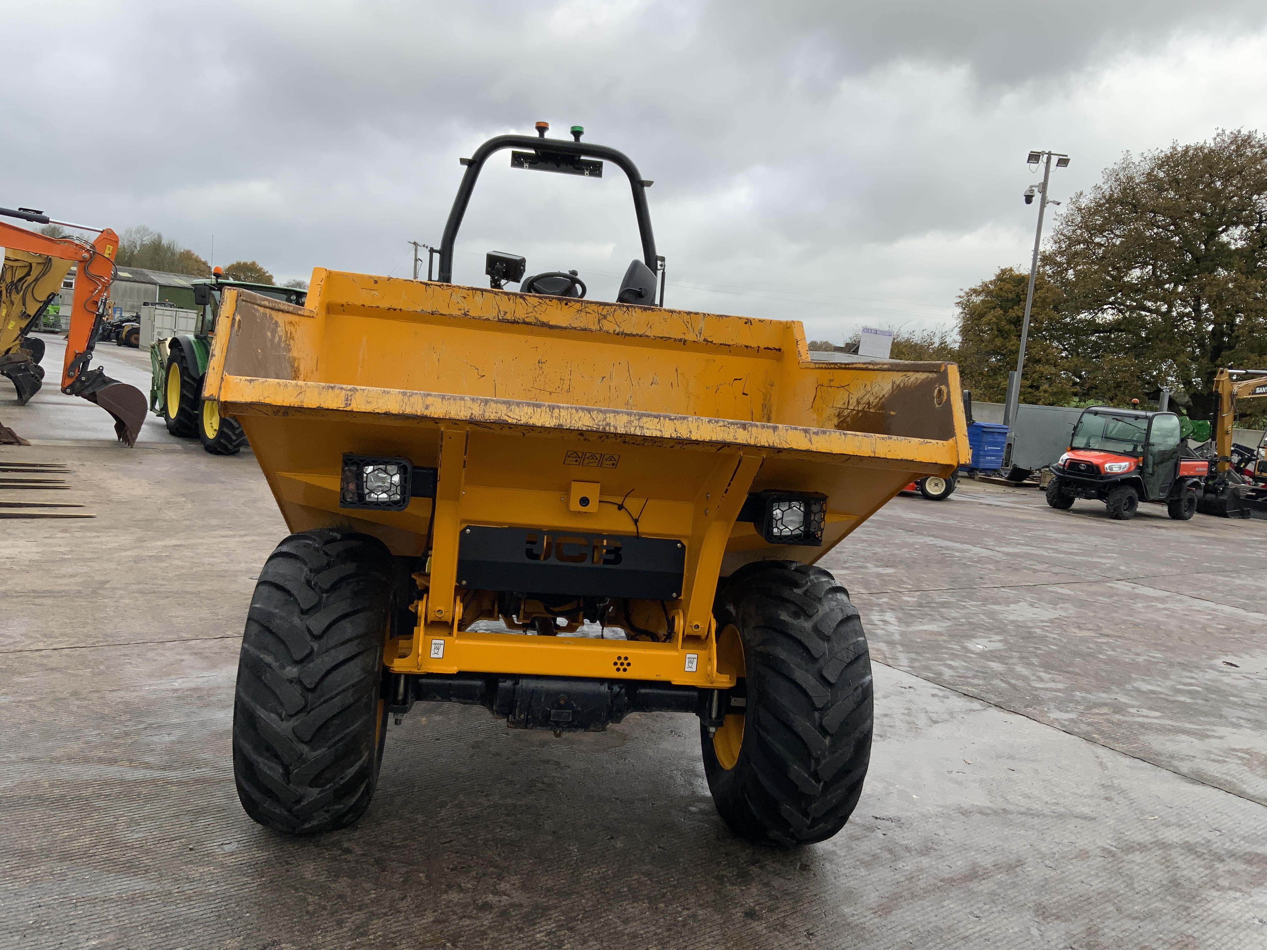 JCB 9T-2 Front Tip Dumper (ST25019) - RJ and KD McLean Ltd - Tractors ...