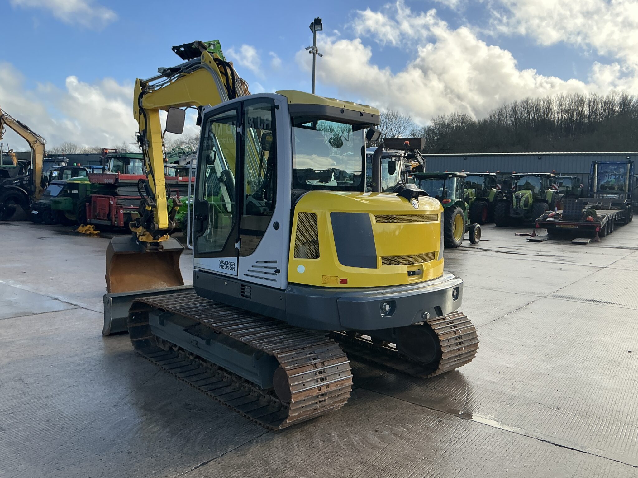 Wacker Neuson ET90 C/W Engon Tilt Rotator Digger (ST25445) - RJ and KD ...