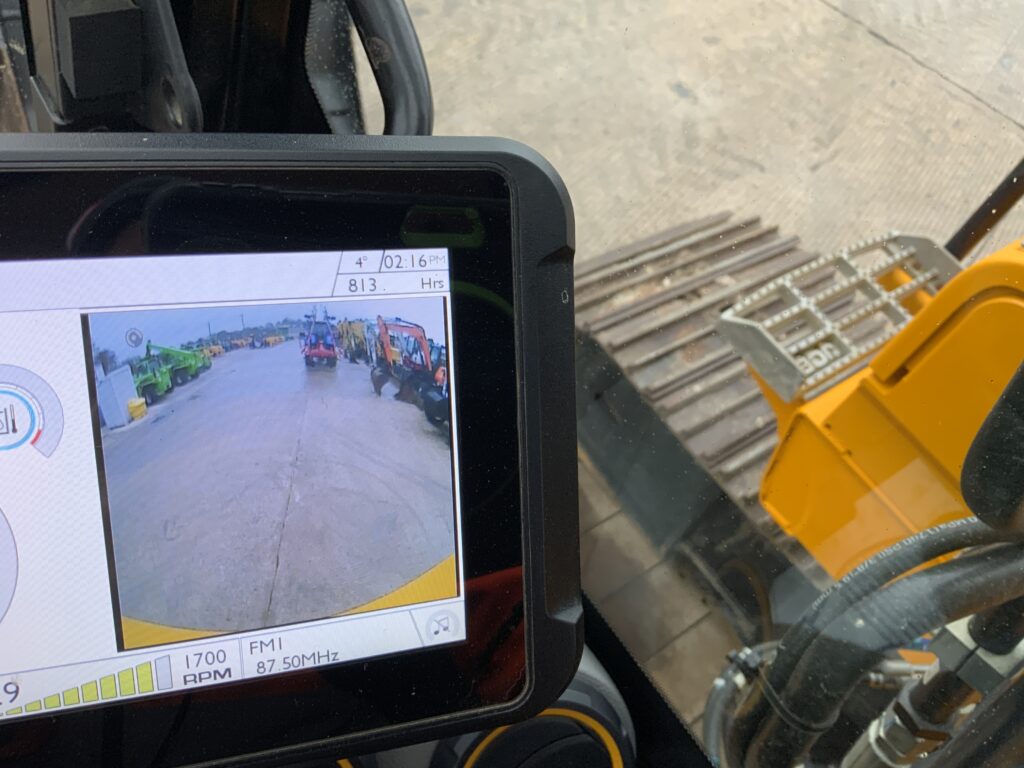 JCB 140X LC Digger (ST25357) - RJ and KD McLean Ltd - Tractors and Plant