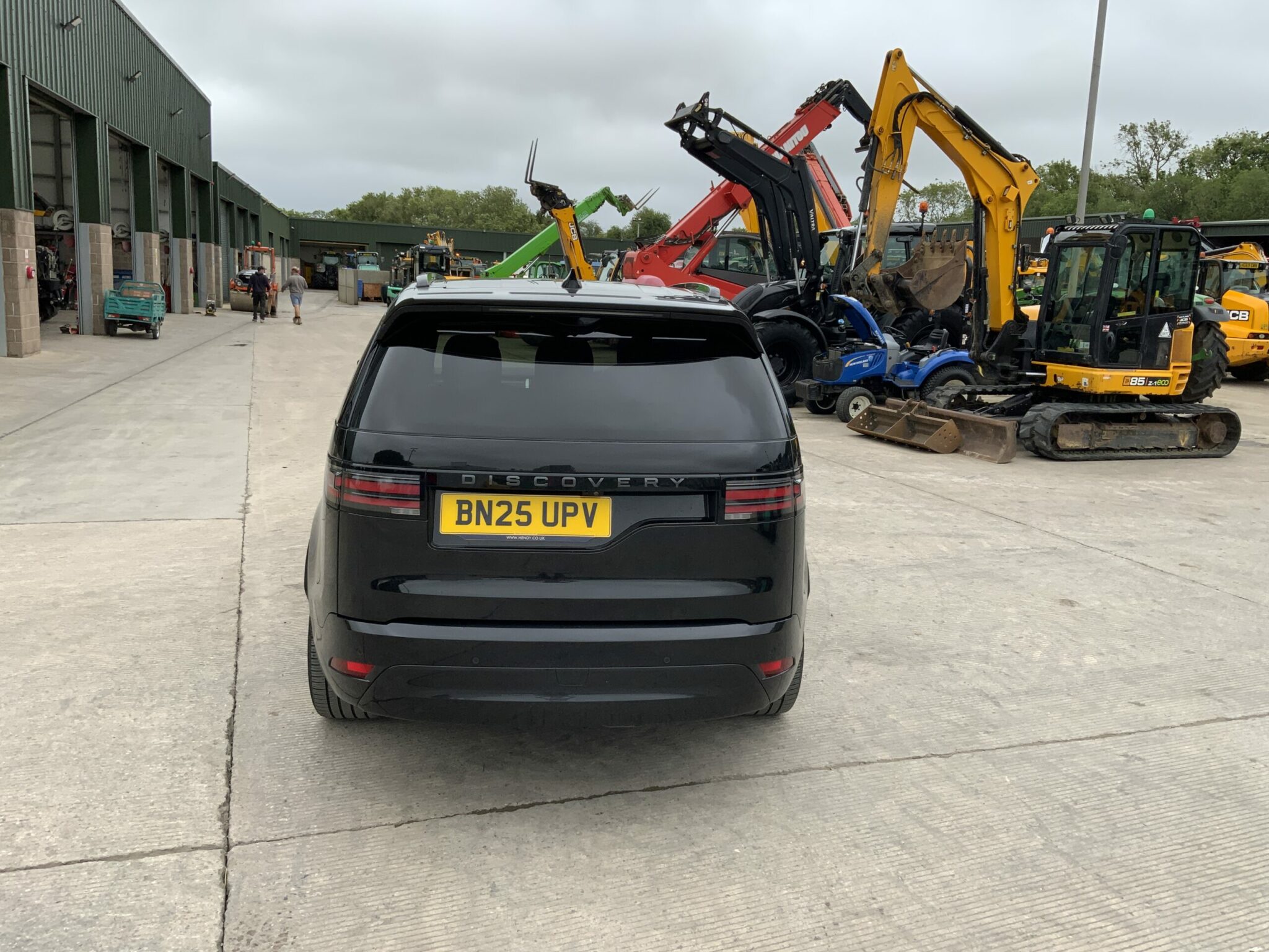 Land Rover Discovery 3.0 D350 MHEV Dynamic HSE Auto (ST22493) - RJ and ...