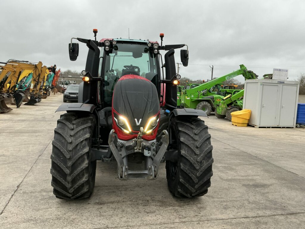 Valtra T235 Active Tractor (ST25715) - RJ and KD McLean Ltd - Tractors ...